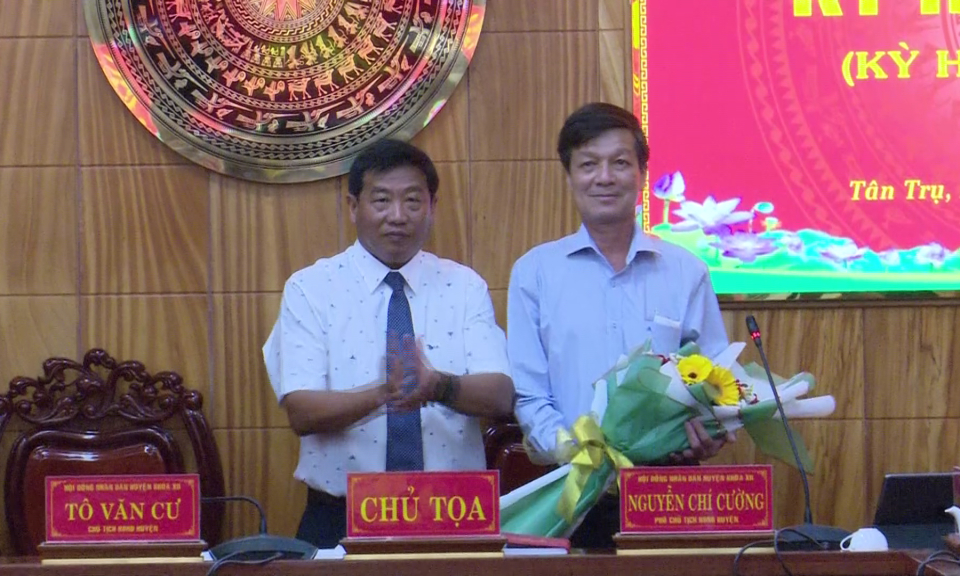 Đồng chí Trịnh Phước Trung được bầu giữ chức Phó Bí thư Huyện ủy, Chủ ...
