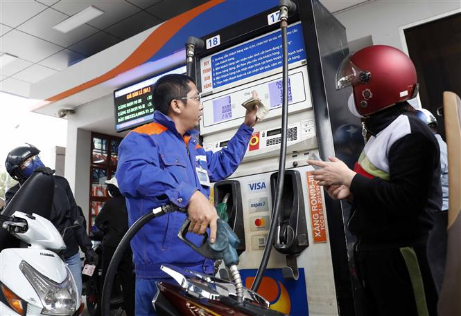 Giá xăng dầu tăng giảm đan xen từ 15 giờ ngày 11/4 - Báo và phát thanh ...