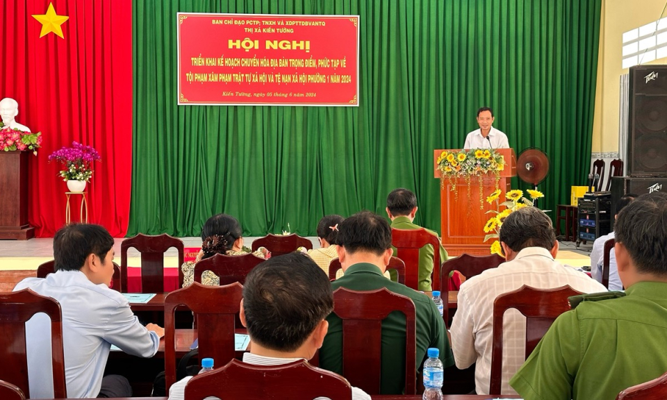 Kiến Tường chuyển hóa địa bàn trọng điểm, phức tạp về trật tự, an toàn ...