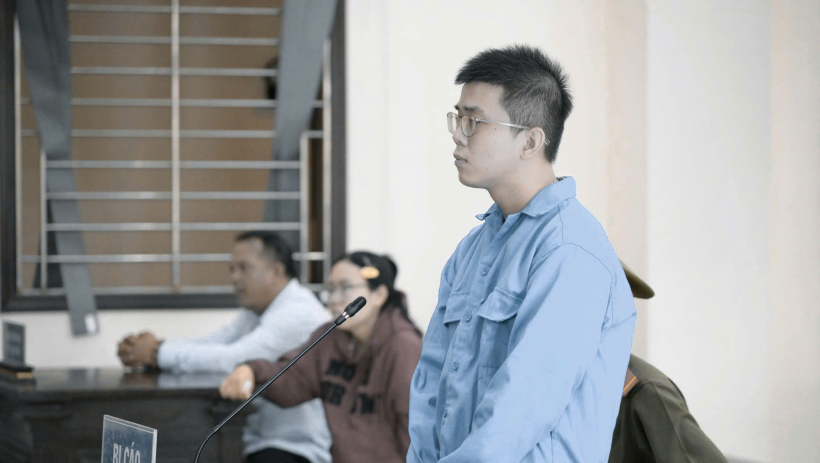 Tiếng khóc xé lòng sau phiên tòa xét xử - Báo và phát thanh, truyền ...